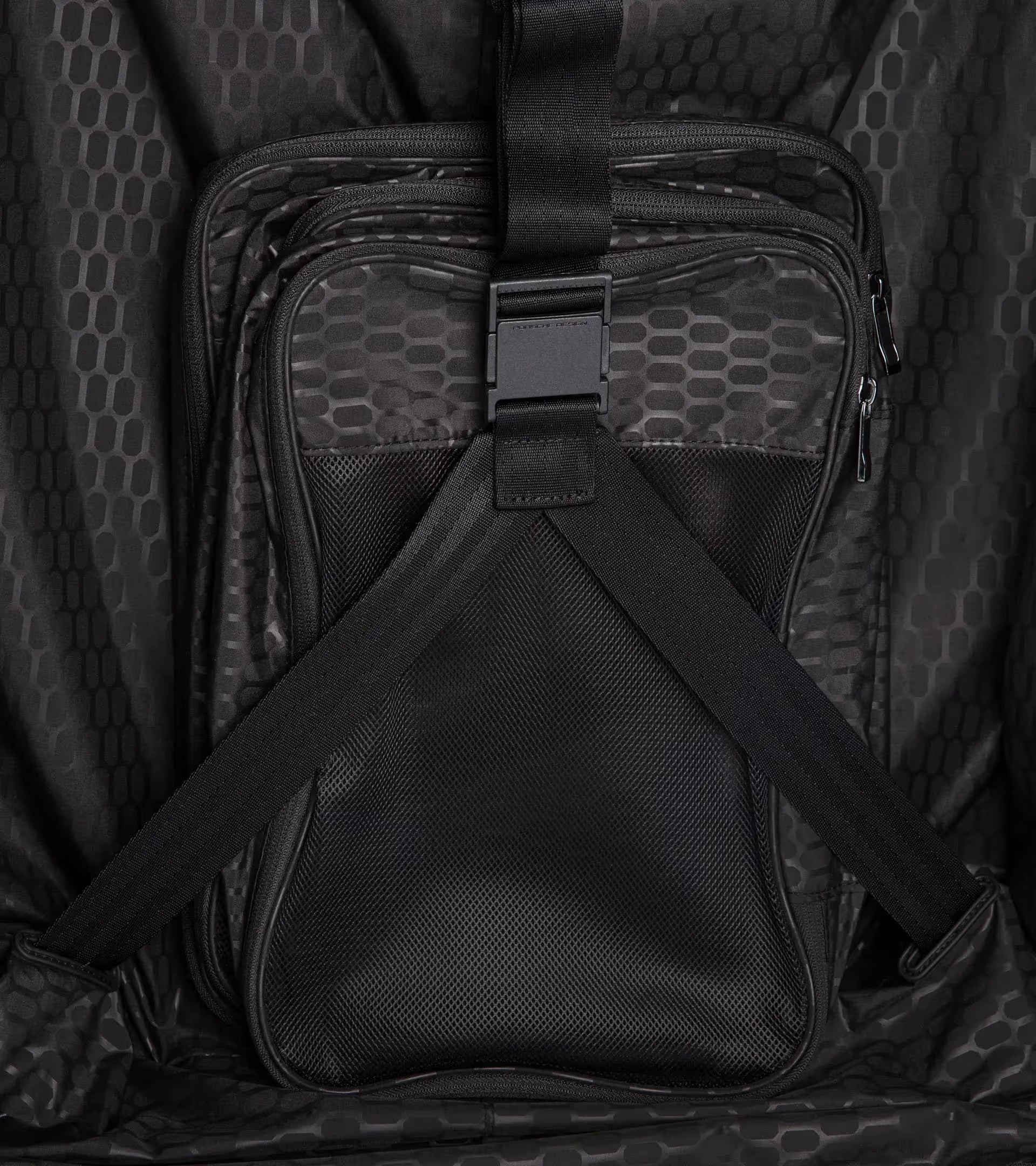 Roadster Hardcase Business Trolley S | Porsche Singapore